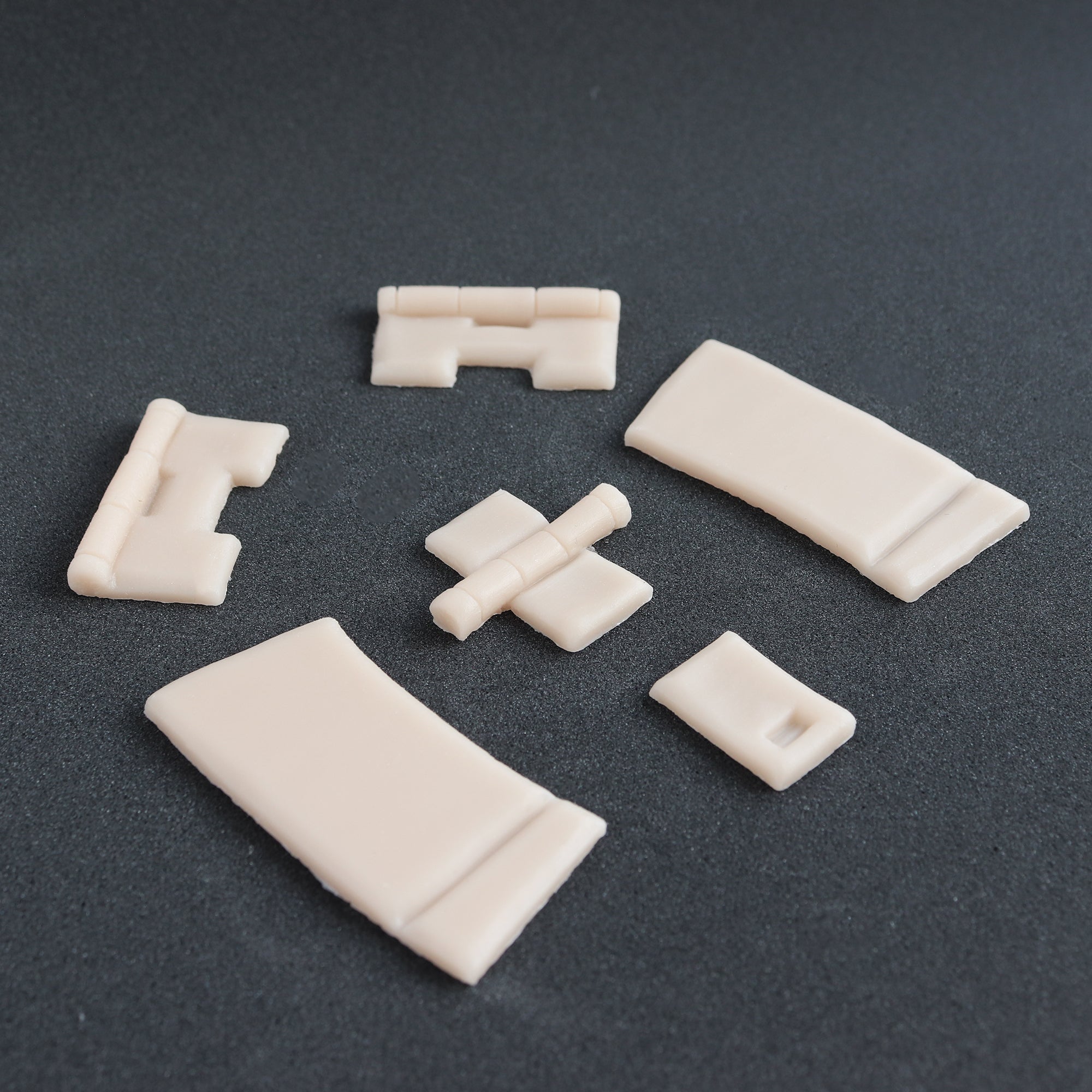 Silicone Prosthetic Hinges - Incredible Special Effects – Meduusat Studio